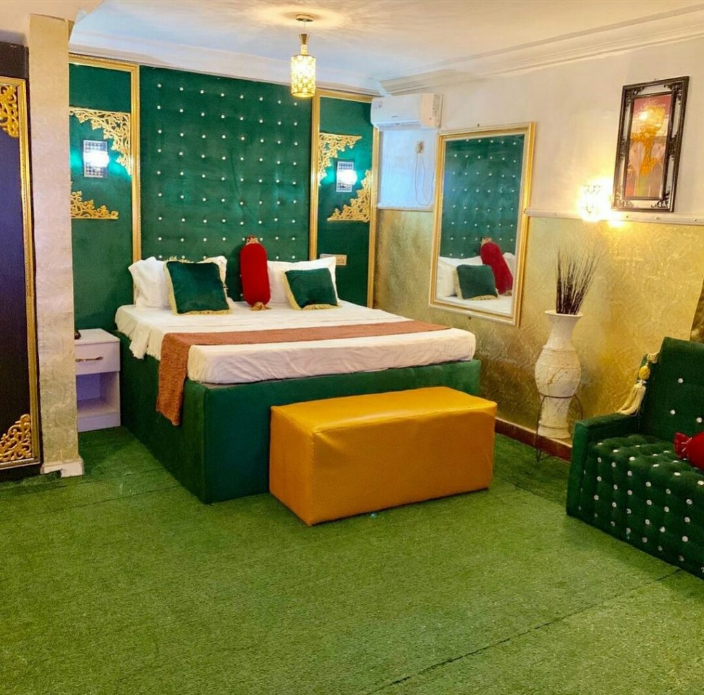 Komback | Tana Castle Hotel Asaba