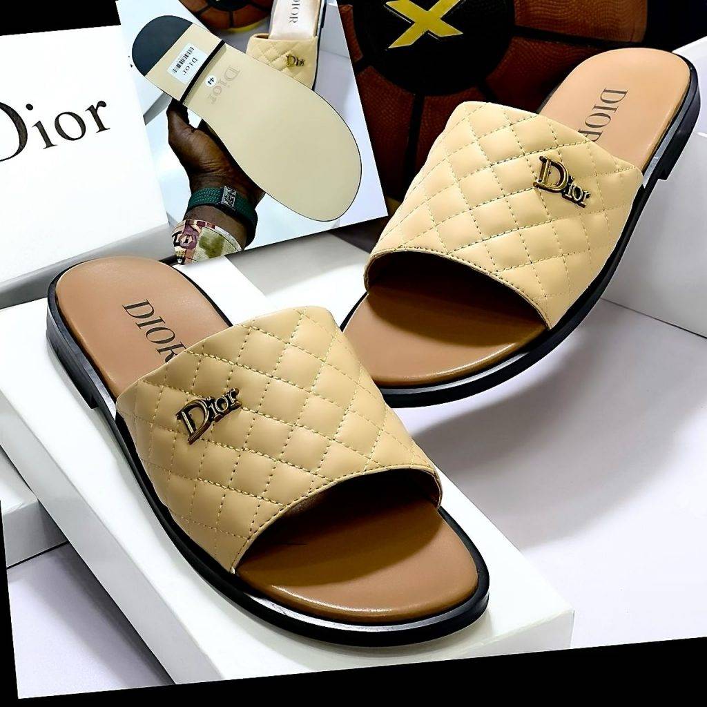 Komback | Christian Dior Slide Slippers